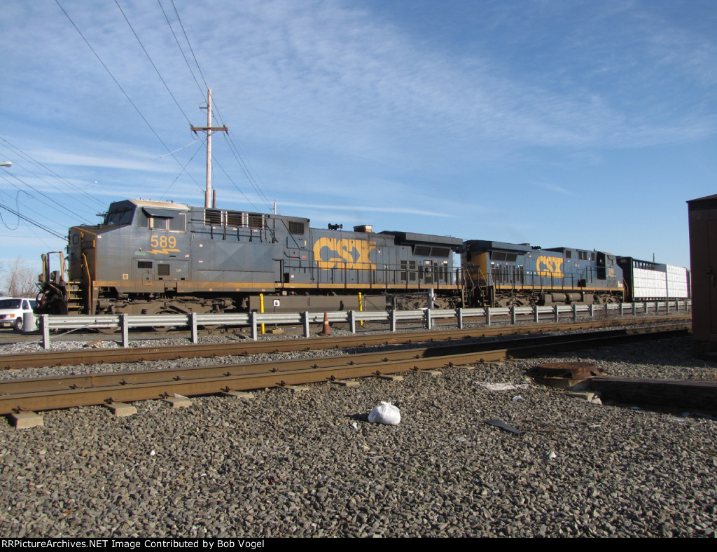 CSX 589 and 596